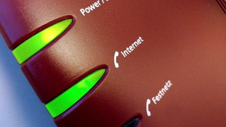Fritzbox Power DSL blinkt: Die Bedeutung der Leuchten am Router